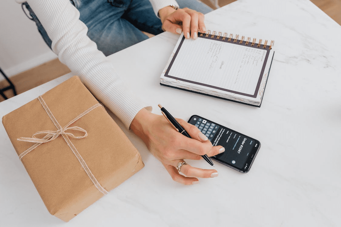 9 Expert Tips on Organizing Business Successfully - emilyandblair.com