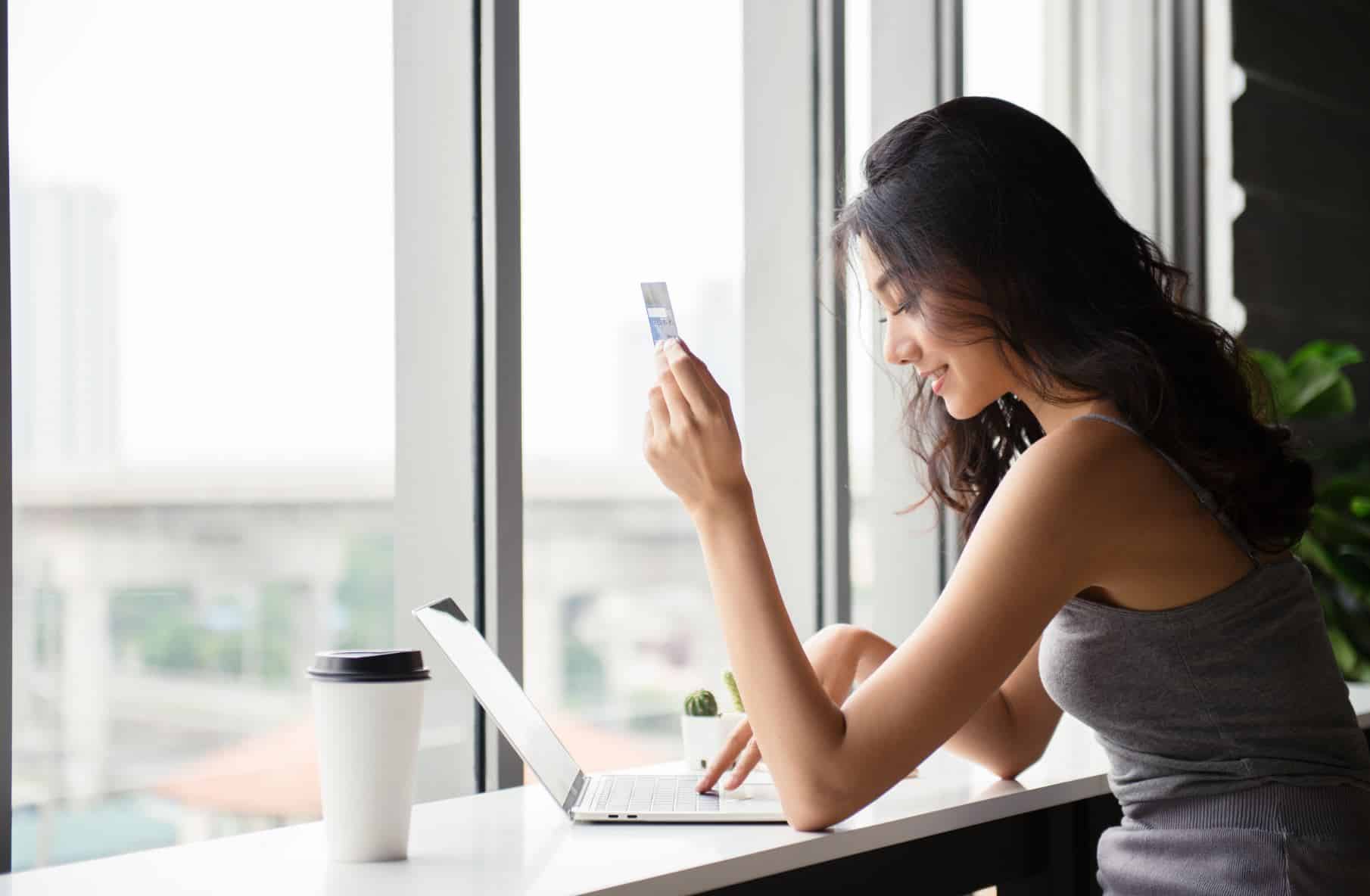 Understanding How Pay Per Sale Works - emilyandblair.com