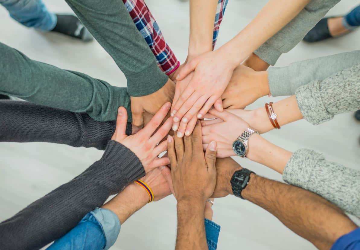 How to Foster Effective Team Work: 8 Strategies for a Successful Team ...