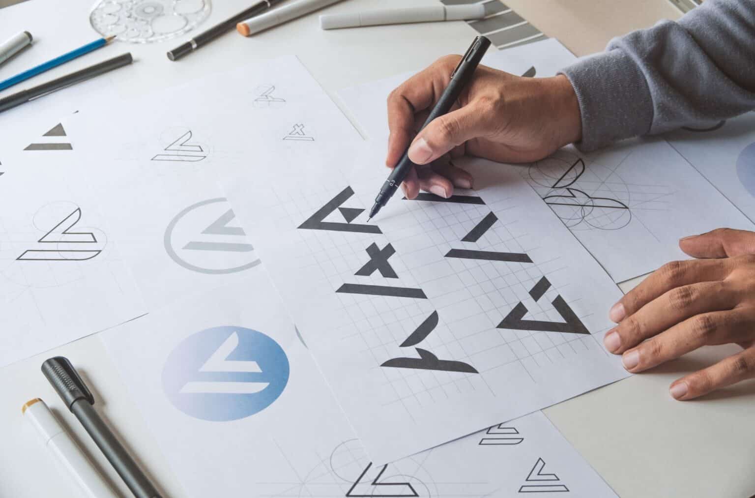 How to Choose the Best Freeware Logo Maker in 2025